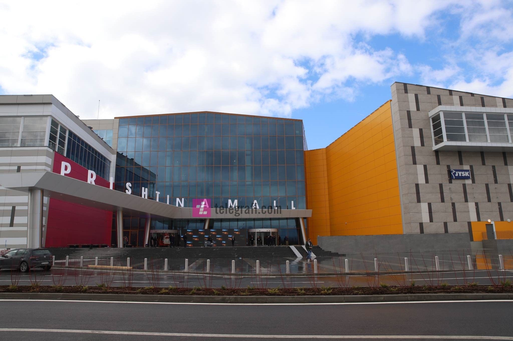 The wait is over - Prishtina Mall on Thursday opens its doors to citizens from Kosovo and the ...