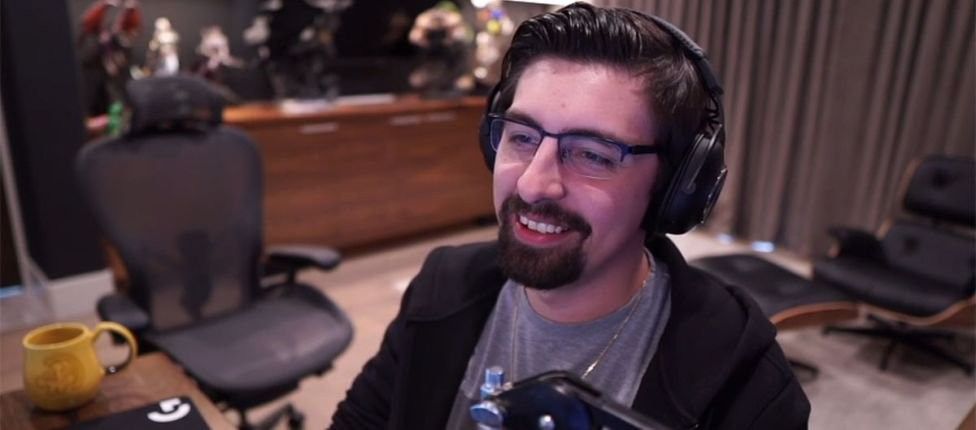 The famous streamer shroud has compared CS:GO with Valorant - Telegrafi ...