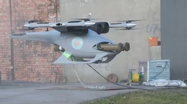 The British Army develops the mini-helicopter, which can fire missiles ...