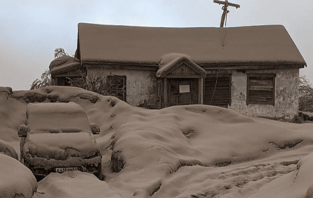 The Shiveluch volcano erupted on the territory of Russia, many houses ...