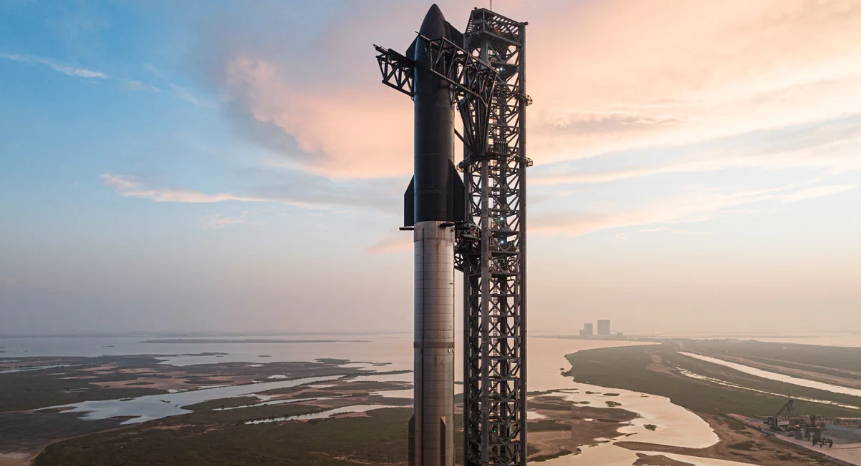 SpaceX will try again today to launch the most powerful rocket ever ...