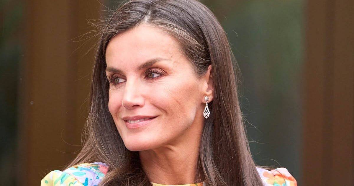 Mbretëresha Letizia me fustanin e saj pranveror rrëmbeu shikimet ...