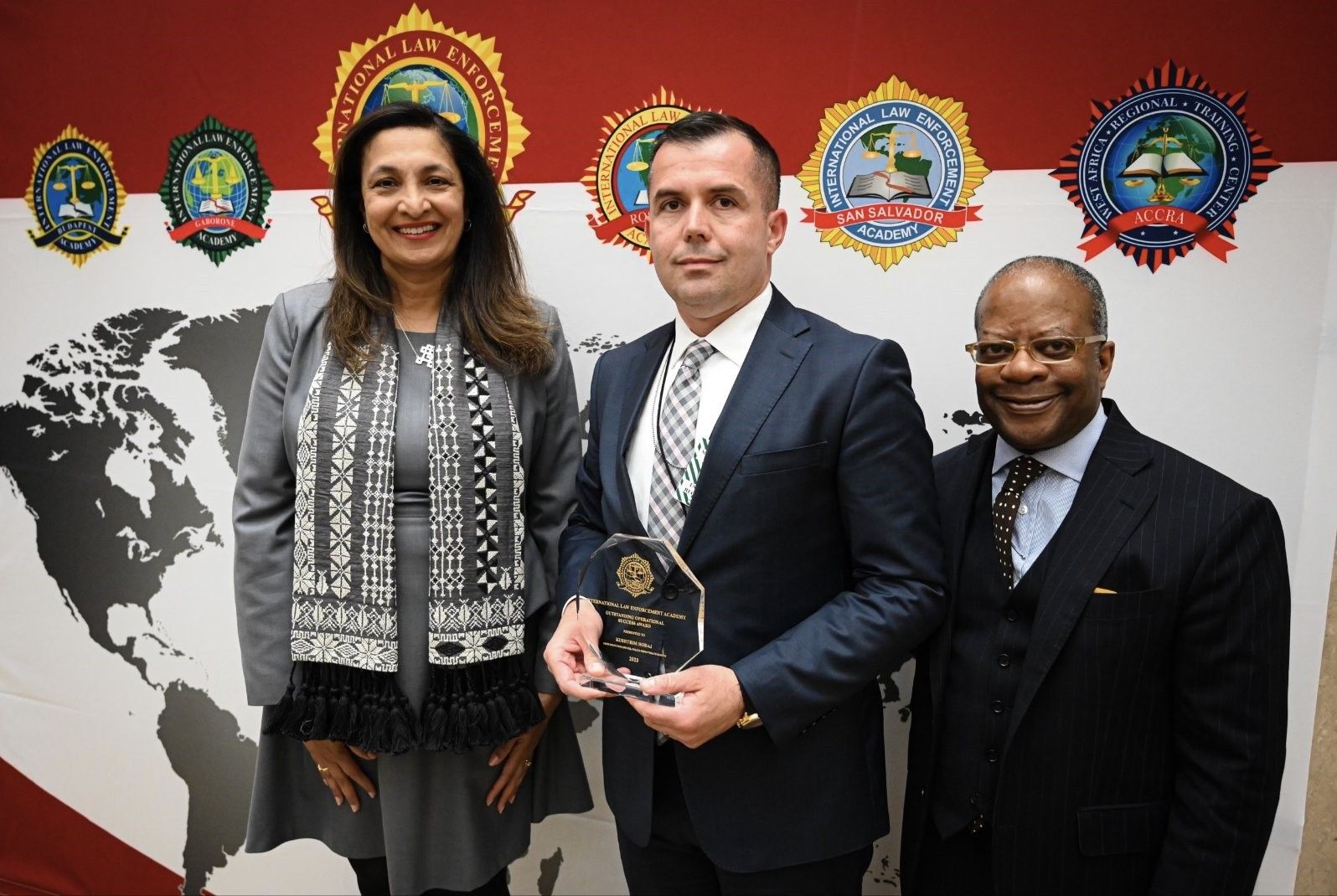 The arrest of 74 police officers, the head of the IPK is honored by ...