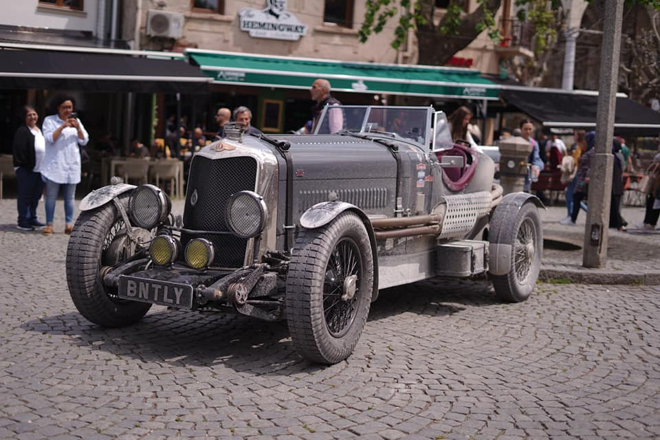 "Old timer" cars from Belgium are exhibited in Prizren - Telegrafi ...