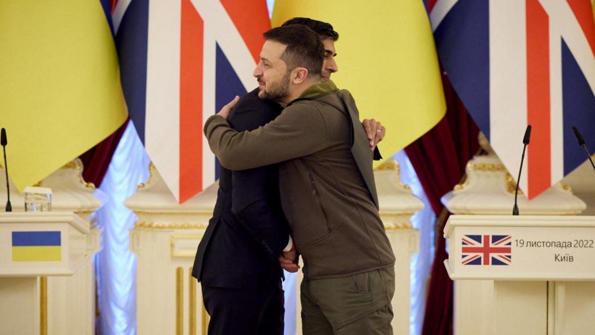 Zelensky thanks the British Prime Minister for the long-range missiles "Storm Shadow ...