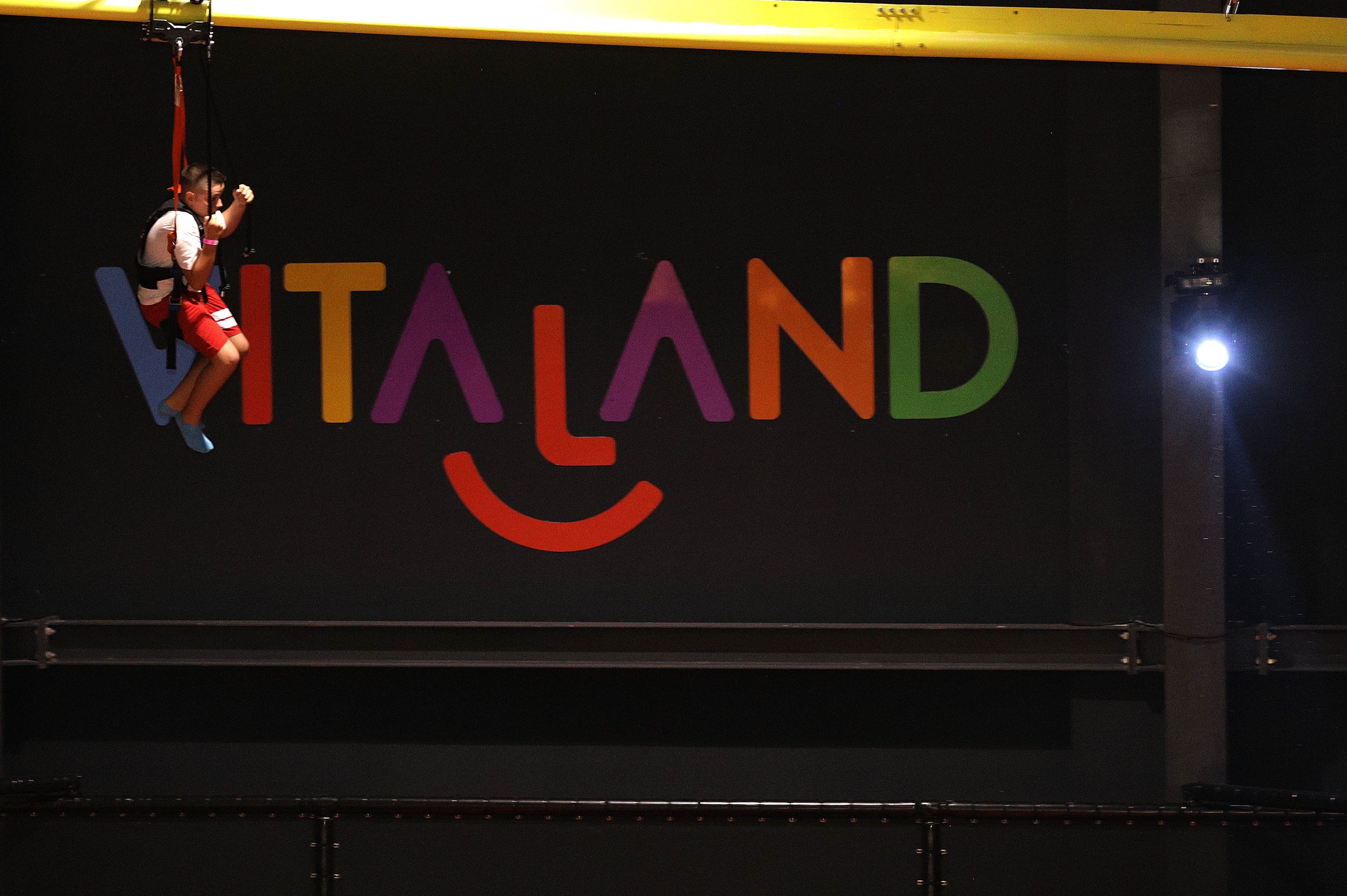 Vitaland dhe Jumbo u dhuruan fëmijëve një ditë argëtimi dhe buzëqeshje ...