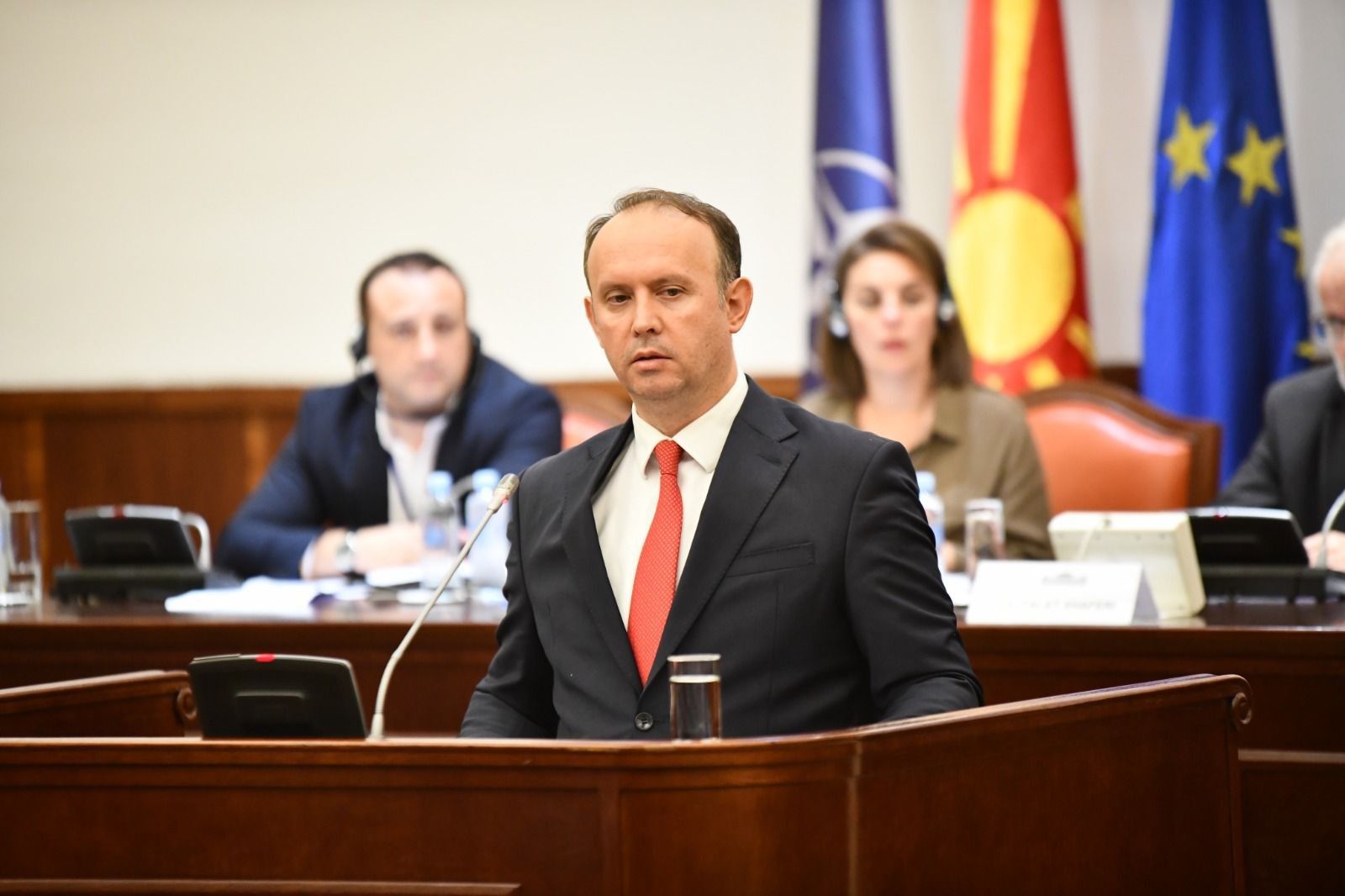 Deputetët e Bashkimi Evropian për Ndryshim u bën thirrje deputetëve t'u ...