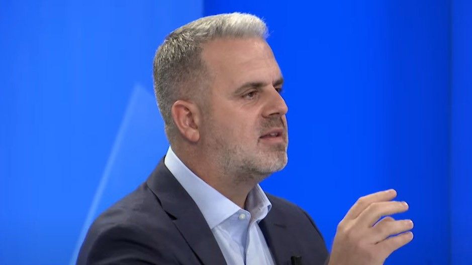 Azemi: Instalimi i dhunës në Kuvend ka ardhur si rezultat i polarizimit ...