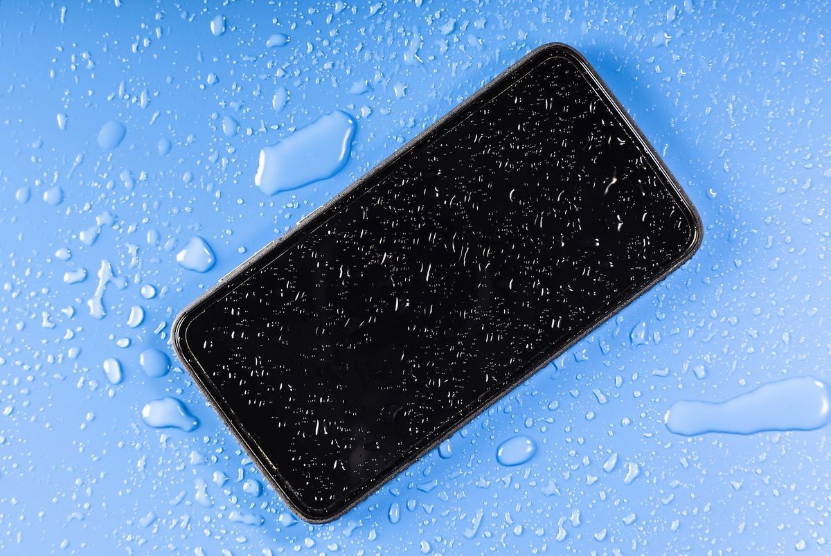 What should you do if you drop your phone in water? - Telegraph - Telegraph