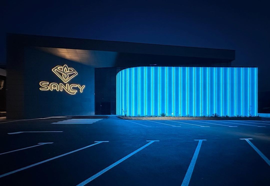 On Saturday, the opening of the largest exclusive disco in Kosovo ...