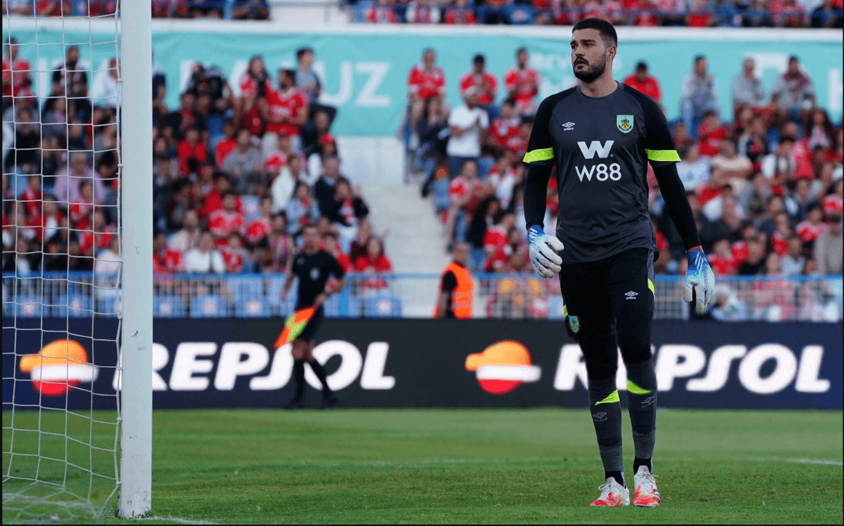 Aro Muric në formacionin e sezonit në Championship nga Shoqata e ...