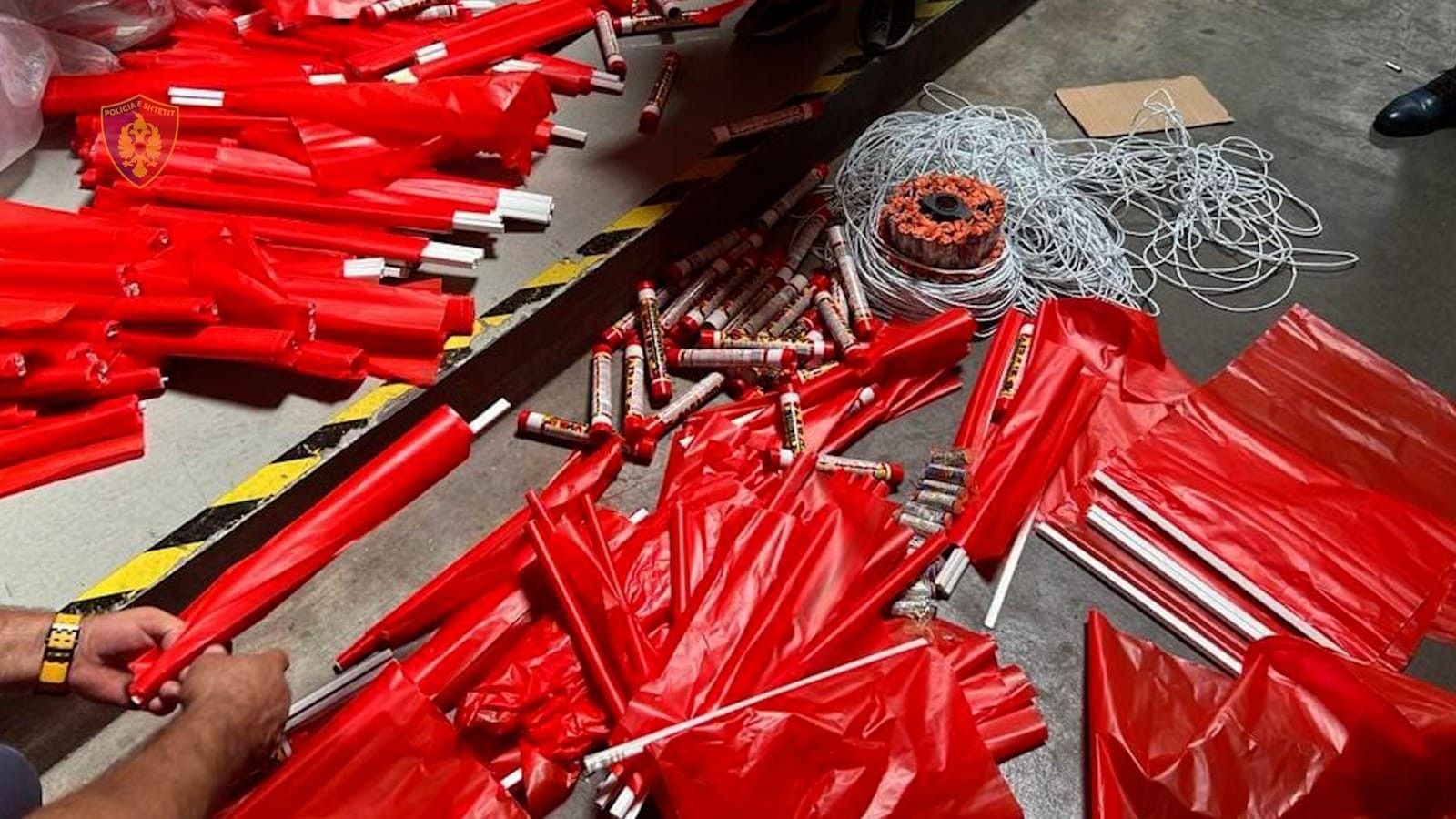 The State Police seizes a significant number of flares, capsules and ...