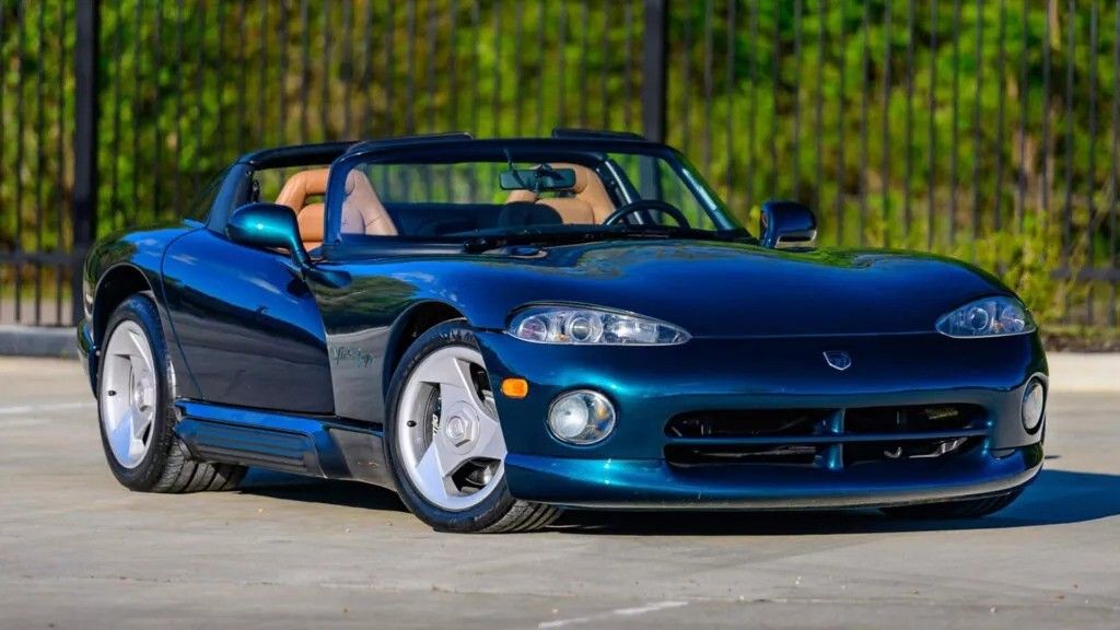 This Rare Emerald Green 1994 Dodge Viper Is a Great Way to Spend ...