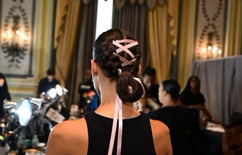 Ribbons, laces and 'corset braids': You must see these hairstyles ...