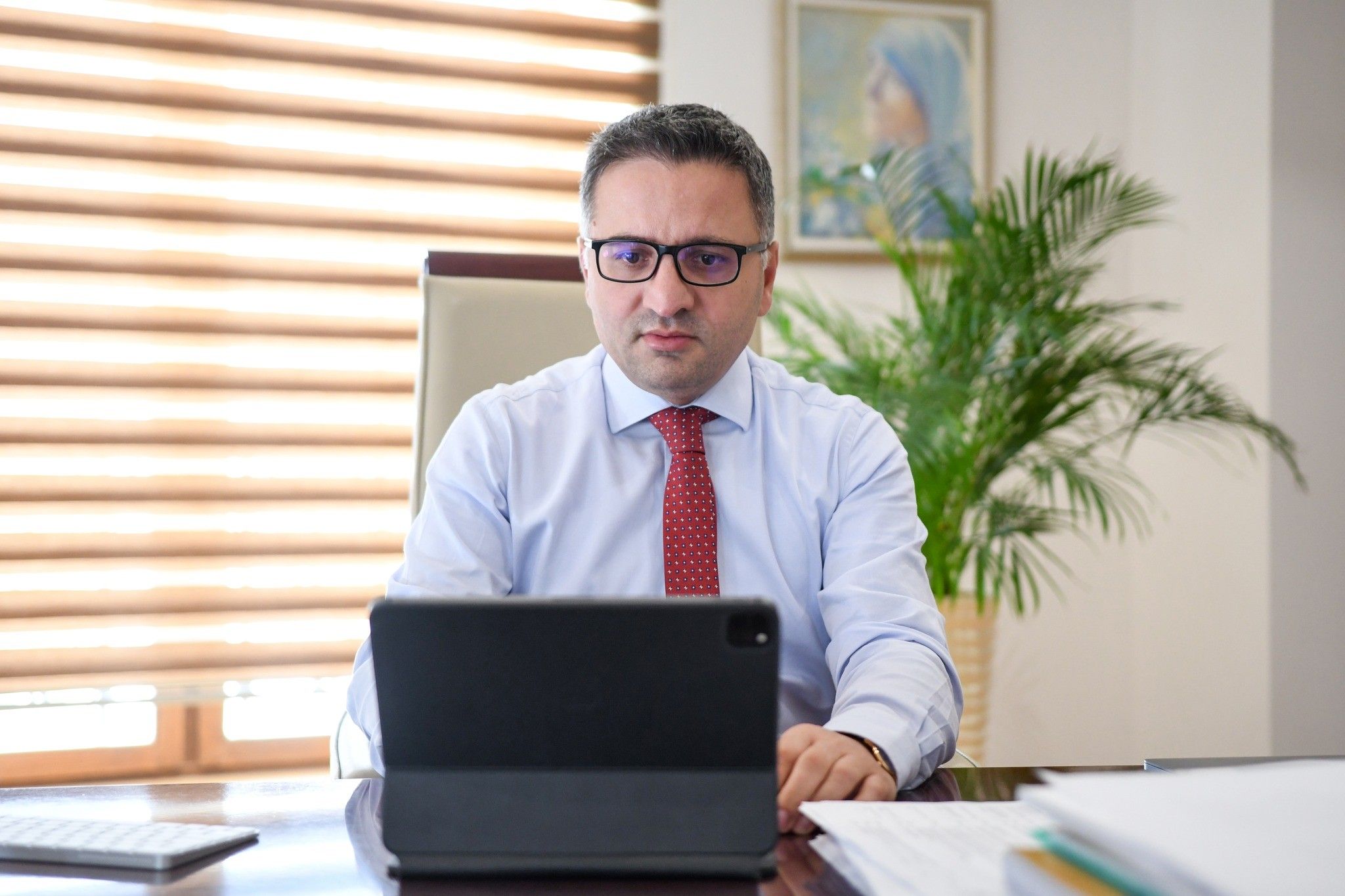 Besimi: 50 milionë euro mjete të favorshme për kompanitë në Maqedoni ...