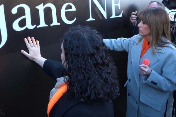 ‘Ato janë ne’, thirrje për sensibilizim me të mbijetuarat e dhunës në ...