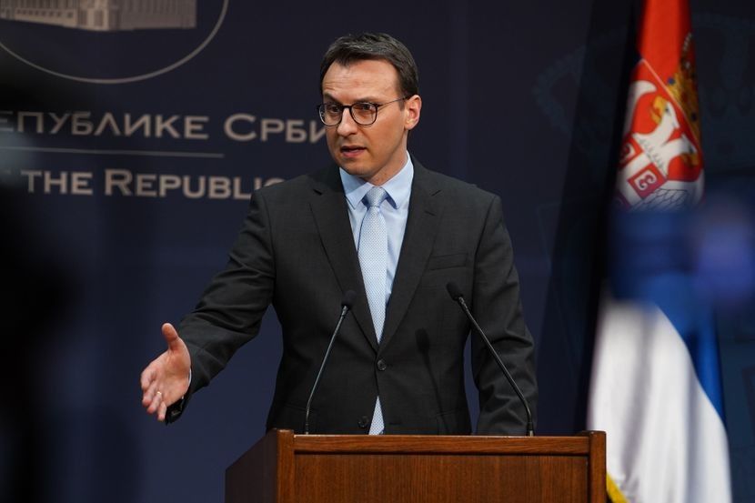 Nga 1 janari, Serbia lejon për qarkullim në territorin e saj veturat me ...