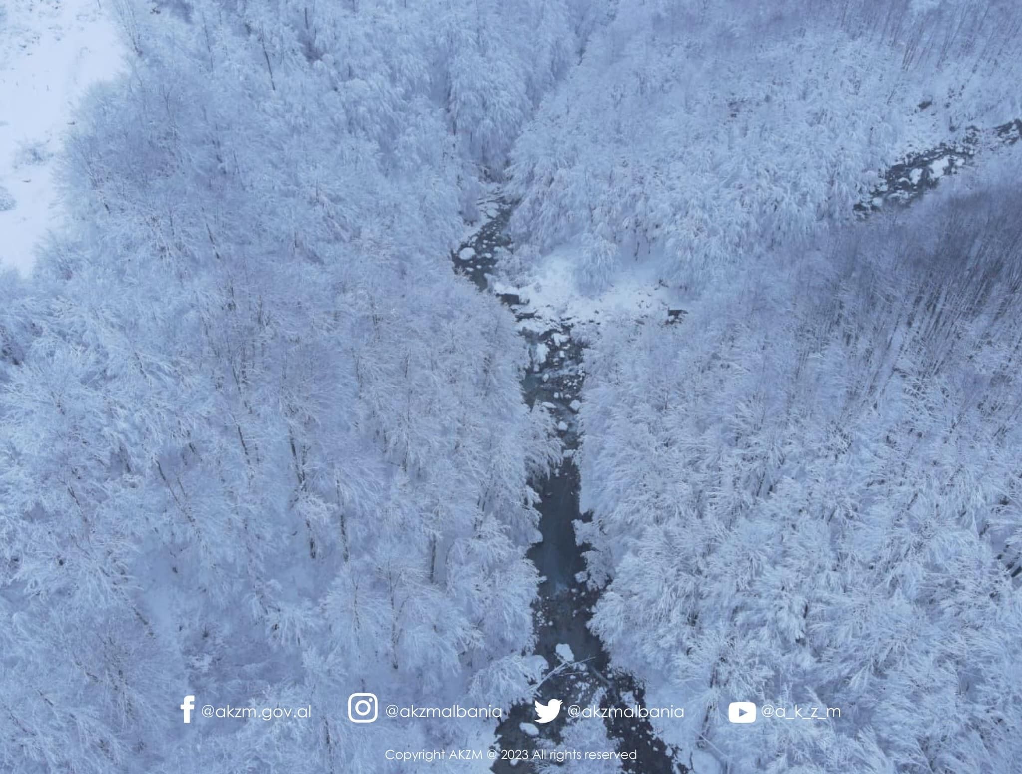 Peisazhet mbresëlënëse në shtegun Dragobi-Valbonë - Telegrafi - Telegrafi