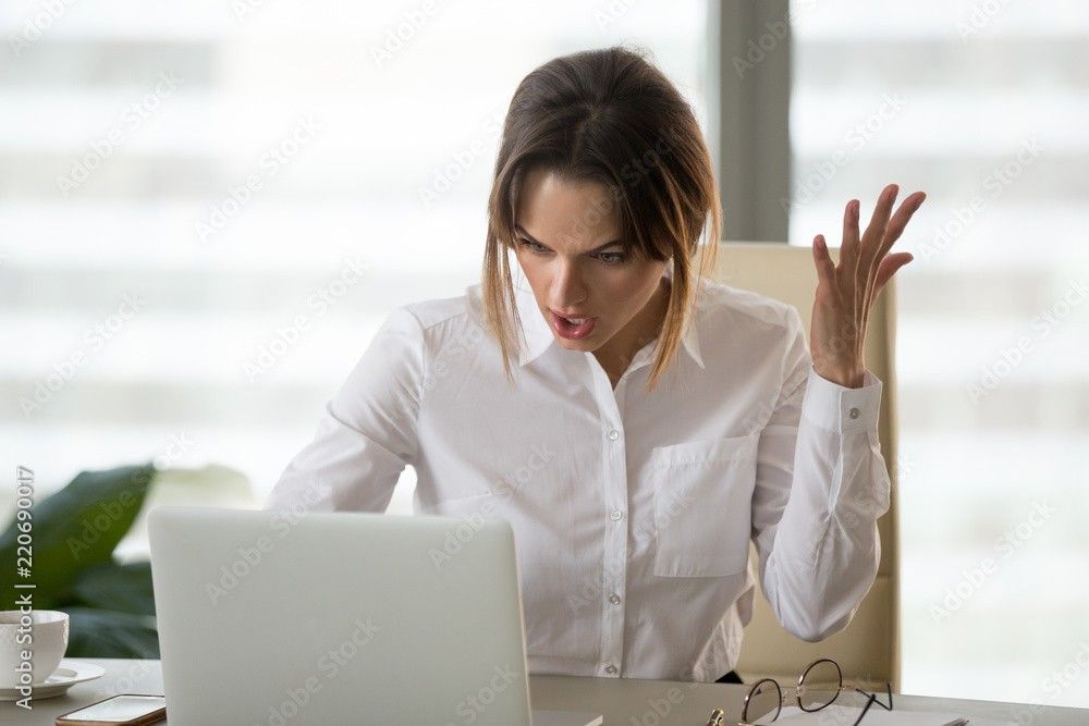 E vetmja gjë që duhet të bësh përpara se të nisësh një email kur je me ...