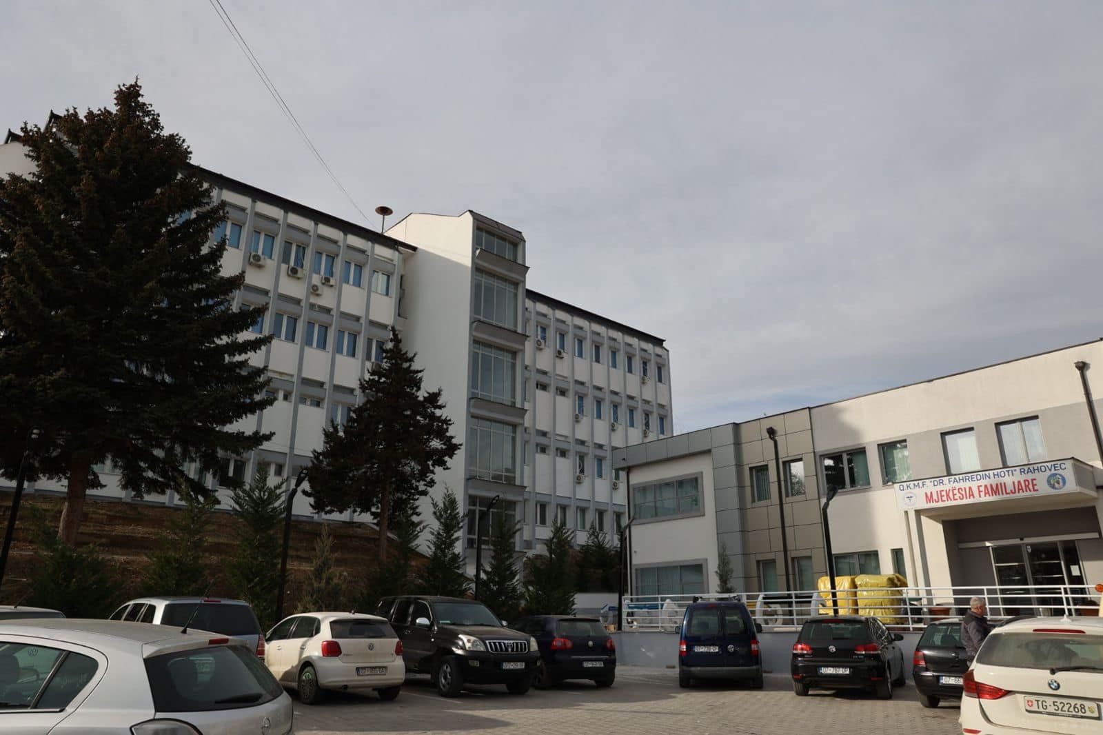 Përfundon renovimi i QKMF-së “Dr.Fahredin Hoti” në Rahovec - Telegrafi ...