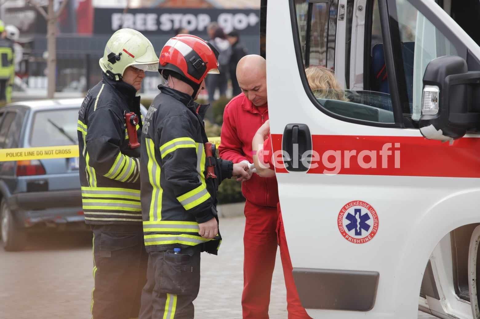 Zjarrfikësi lëndohet gjatë intervenimit për ta shuar zjarrin në një ...