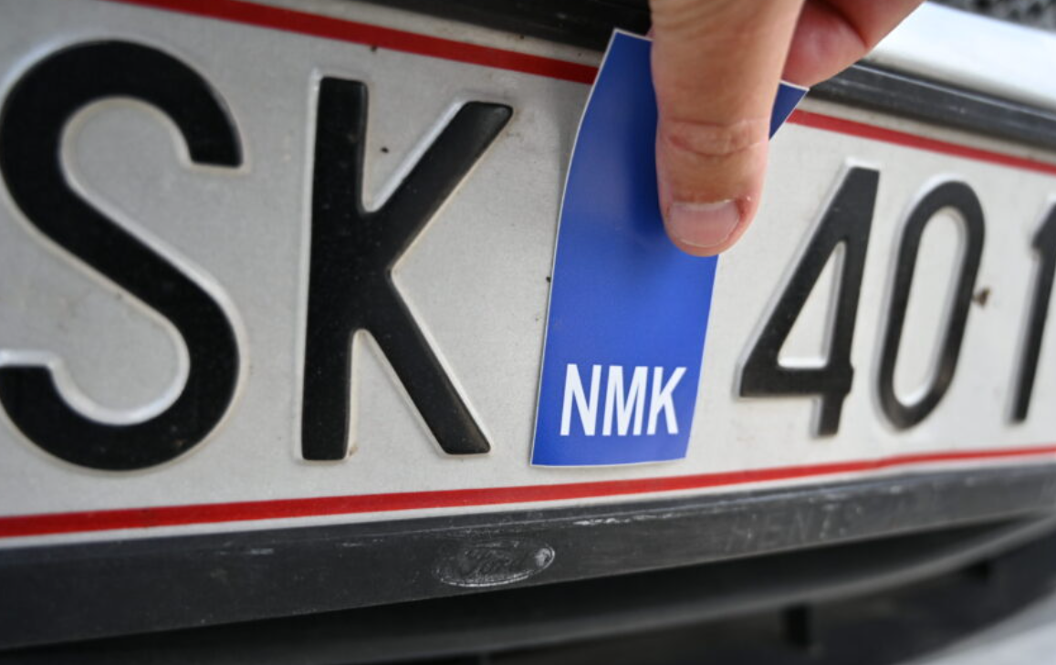 "NMK" stickers on license plates, crowds at technical control stations ...