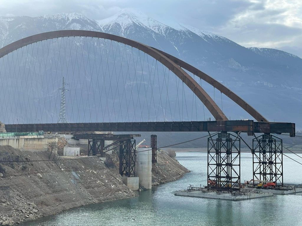 The construction of the new bridge in Kukës diverts the traffic of ...