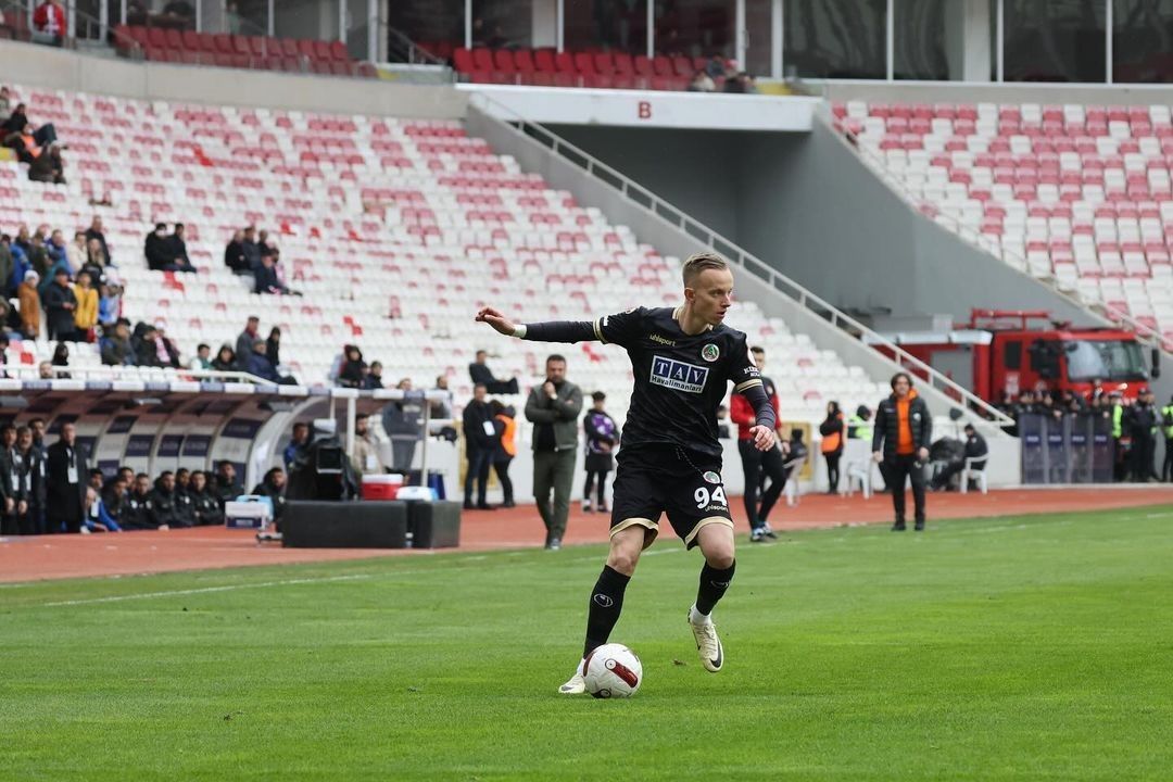 He shone at the weekend, Hadergjonaj in the formation of the week in ...