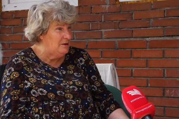 Nëna që kërkon mos t’i ndalet ndihma sociale: Djali më bie në gjumë i ...