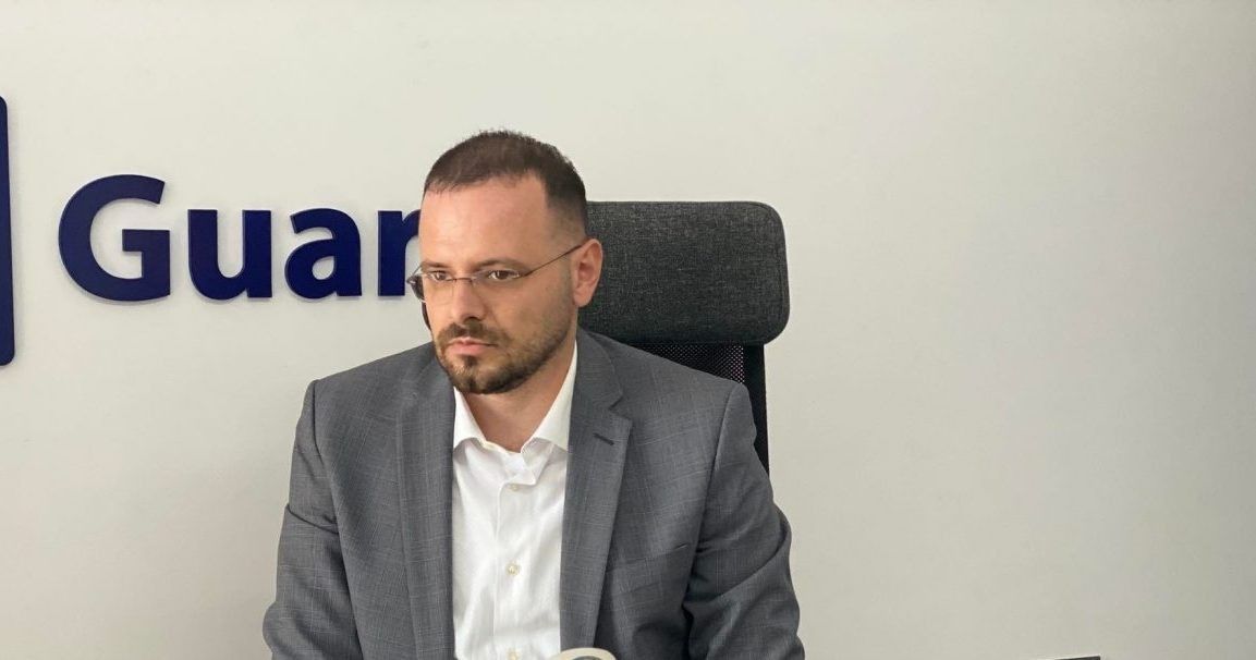 Ikja e mësimdhënësve nga Kosova, a ka rrezik që shkollat të mbesin pa ...