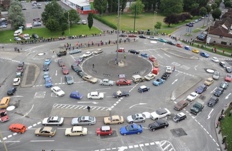 The magic roundabout: It looks chaotic, but it saves lives - Telegraph ...