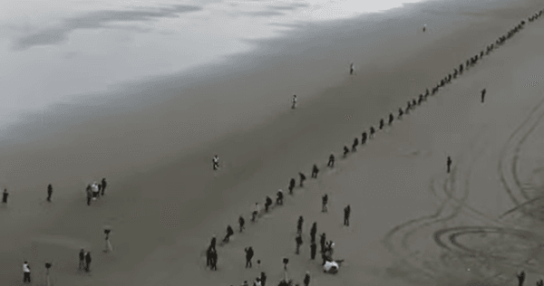 Welshmen set world record for longest tug-of-war distance - Telegraph ...