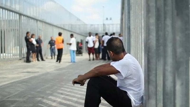 Marrëveshja Shqipëri-Itali për emigrantët, La Repubblica: Kampi gati në ...