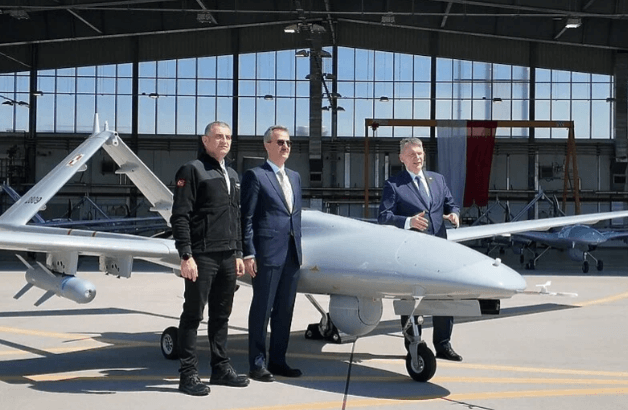 Polonia pasurohet me armatim të ri - Varshava blenë 24 dronë Bayraktar ...