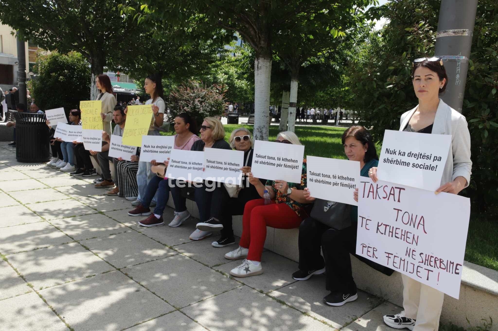 KOMF warns "services for children are closing" - Telegrafi - Telegrafi