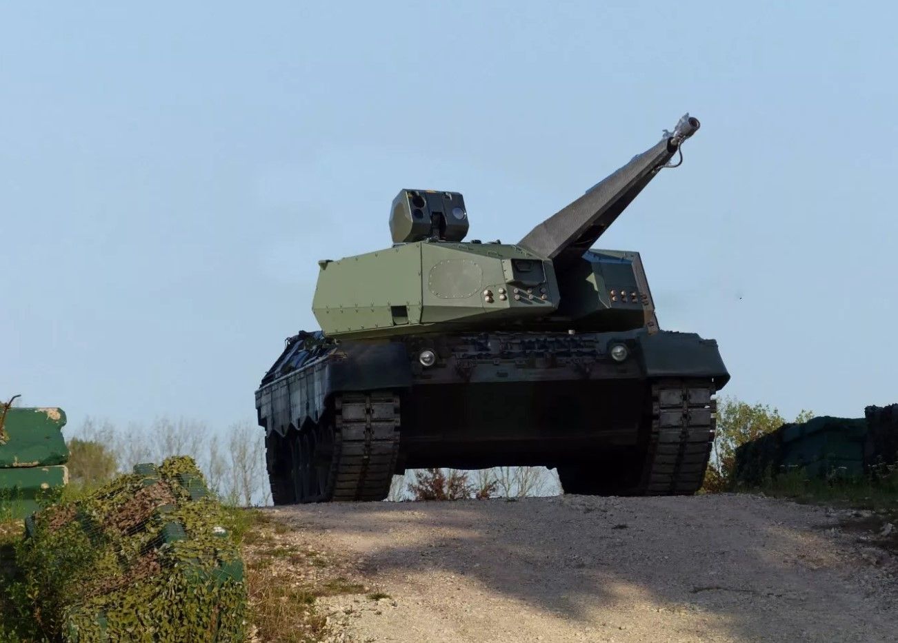 The Germans are preparing a new Frankenstein tank for Ukraine, it will ...