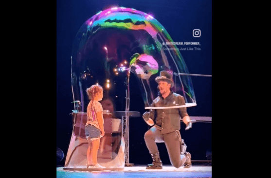 Bubble magic trick impresses social media users - Telegraph - Telegraph