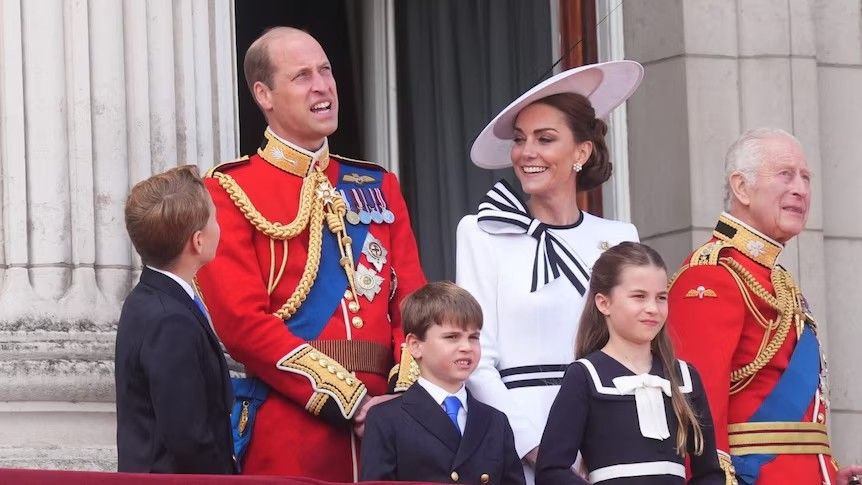 Kate Middleton makes the first public appearance since the discovery of ...