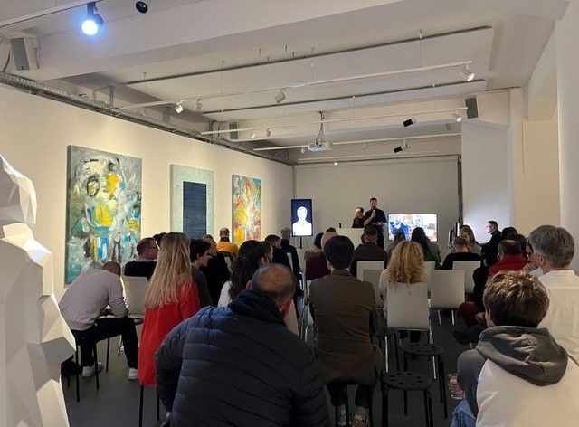 Dialogue with an avatar, Shuk Orani presents to the German public the ...