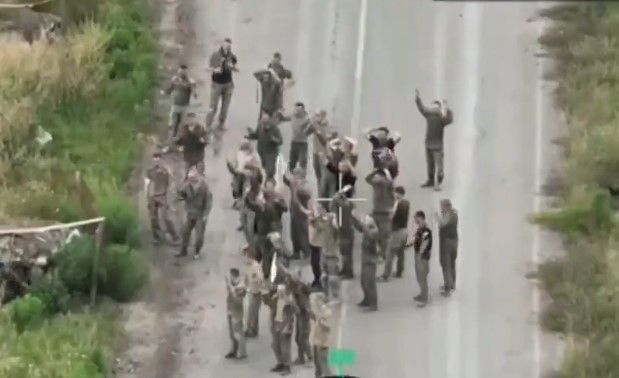 New footage of Putin's soldiers surrendering - Ukrainian forces are ...