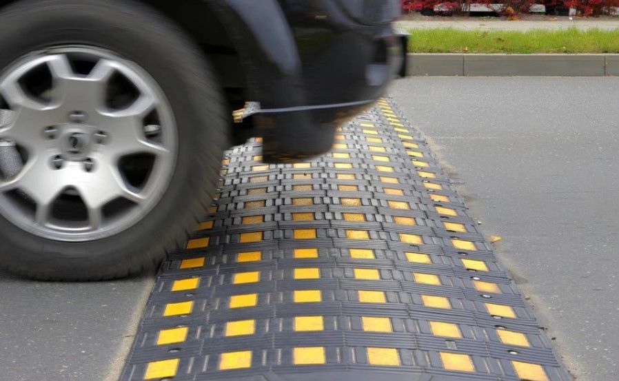 "Pengesa inteligjente” ndryshon në varësi të shpejtësisë që vozitni ...