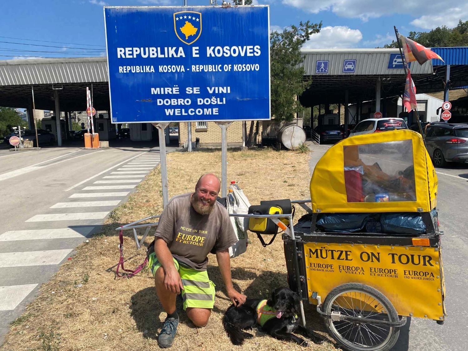 Kosovo, the 25th stop for the German Karsten Rinck who is walking ...