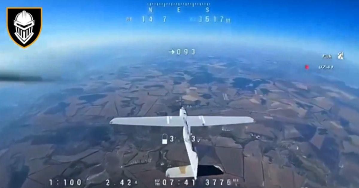 The Ukrainians achieve their goal, shoot down the Russian Orlan-10 ...