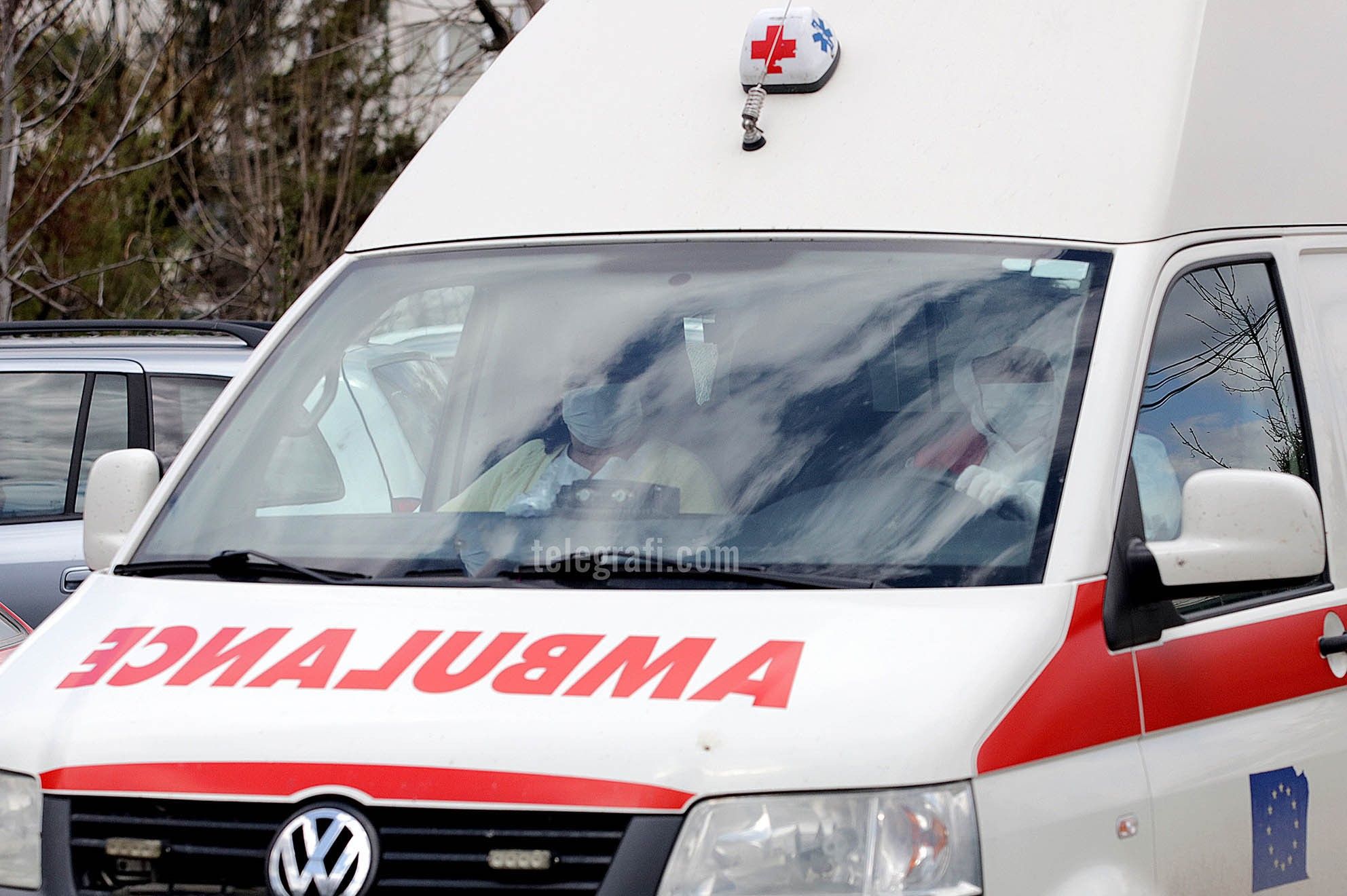 Accident between a car and a motorcycle in Vitomirica, Peja, one person ...