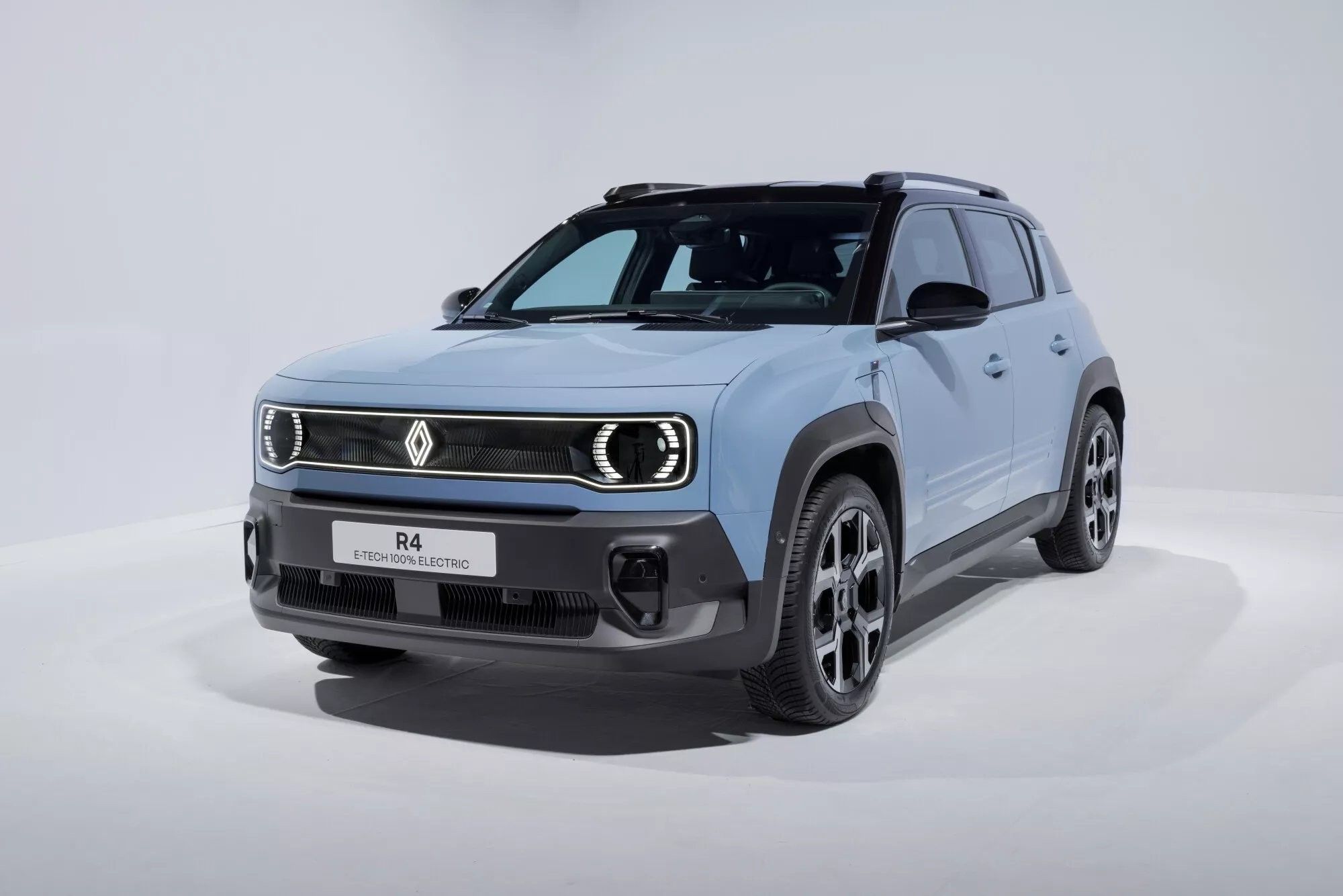 This year, the Renault brand unveiled the new version of the iconic ...