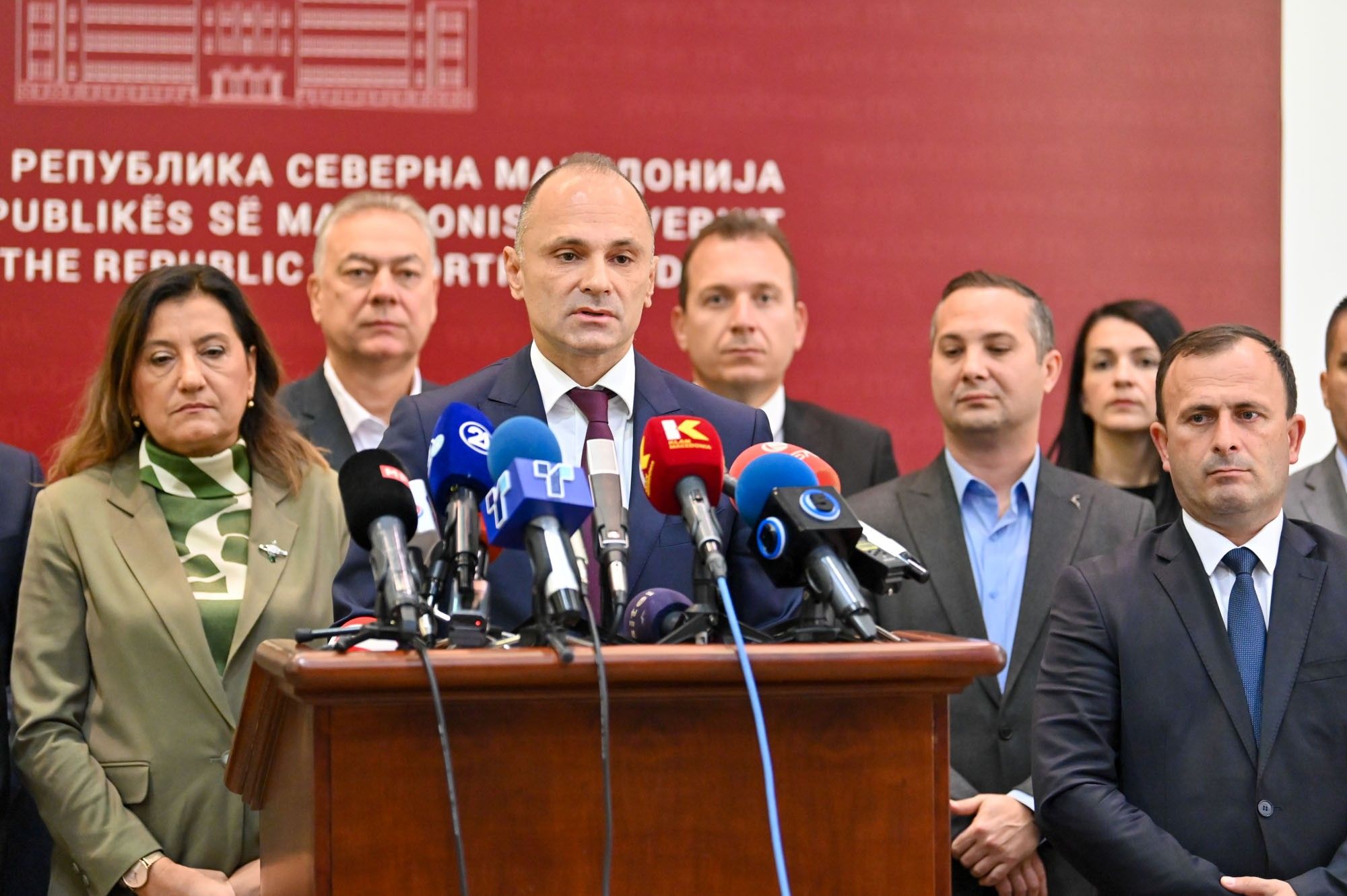 Filipçe: SDSM submits a law to increase the minimum wage to 450 euros ...