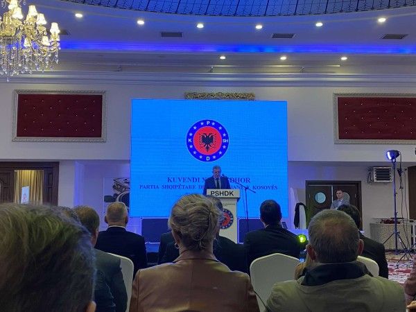 Zef Morina rizgjedhet kryetar i PShDK-së, akuzon Kurtin se e ka ...