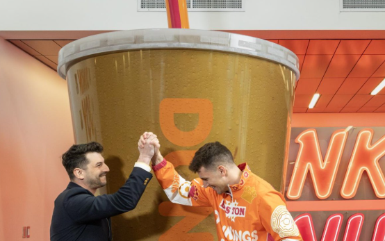 The largest 'latte' coffee in the world sets a world record - Telegraph ...