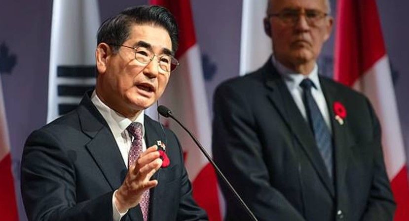 Ministri i Mbrojtjes i Koresë së Jugut u kërkoi falje qytetarëve dhe ...