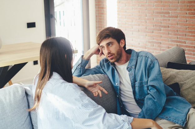 I tregoni gjithçka partnerit tuaj? Këto pesë gjëra për të cilat duhet ...